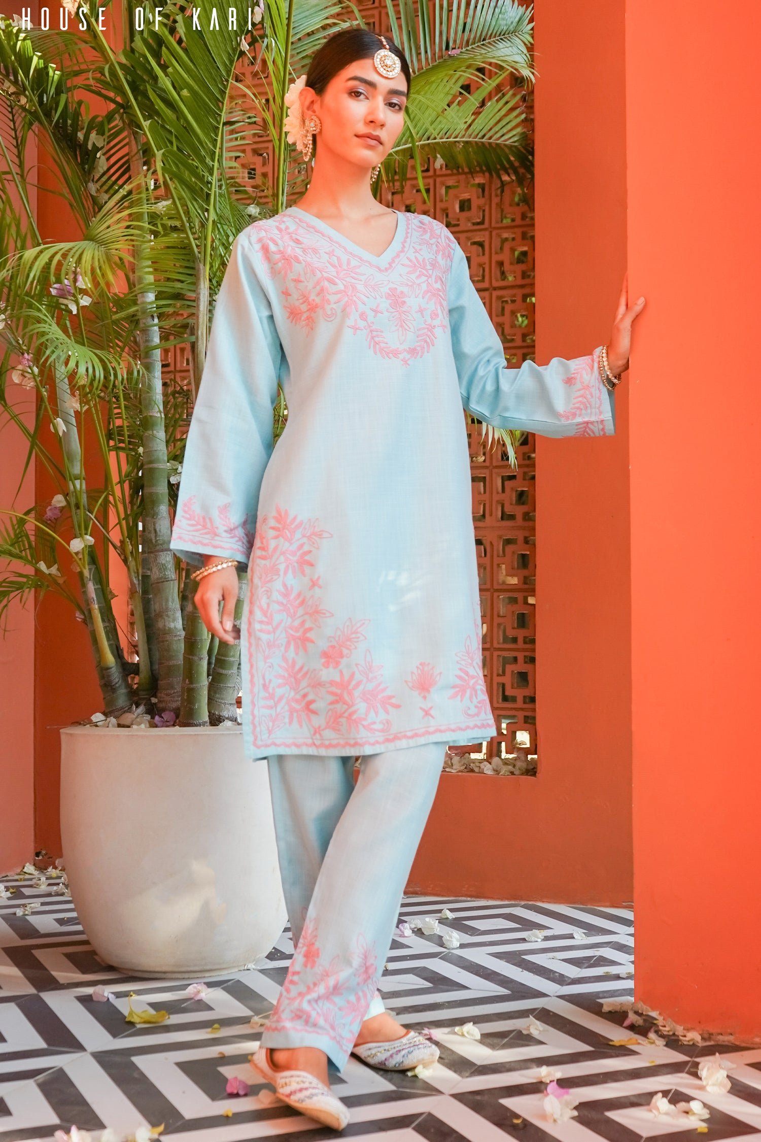 House Of Kari(Chikankari Clothing) - Kashmiri Aari Work Cotton Kurta ...