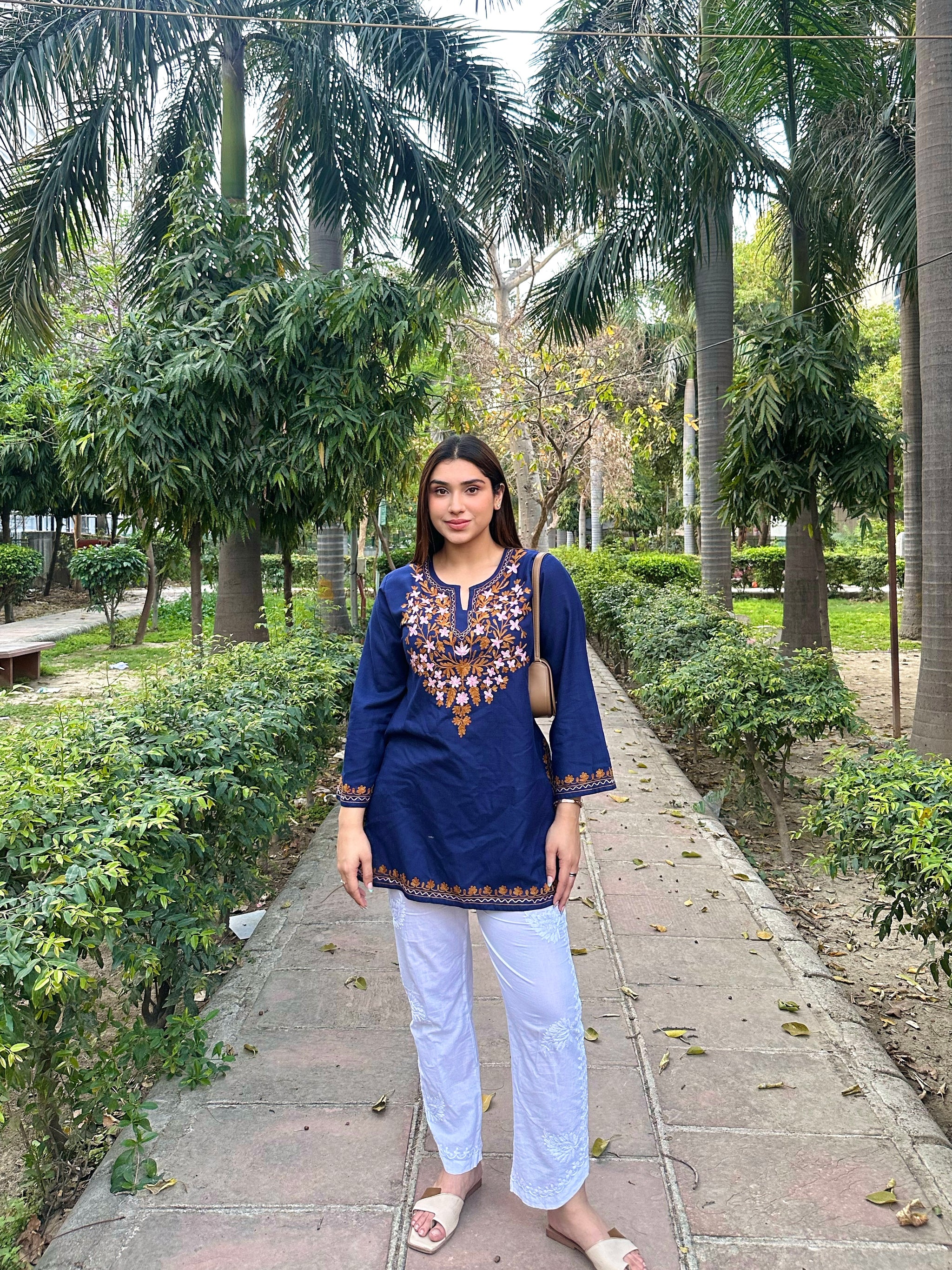 House Of Kari(Chikankari Clothing) - Asna in Kashmiri Aari Work Cotton ...